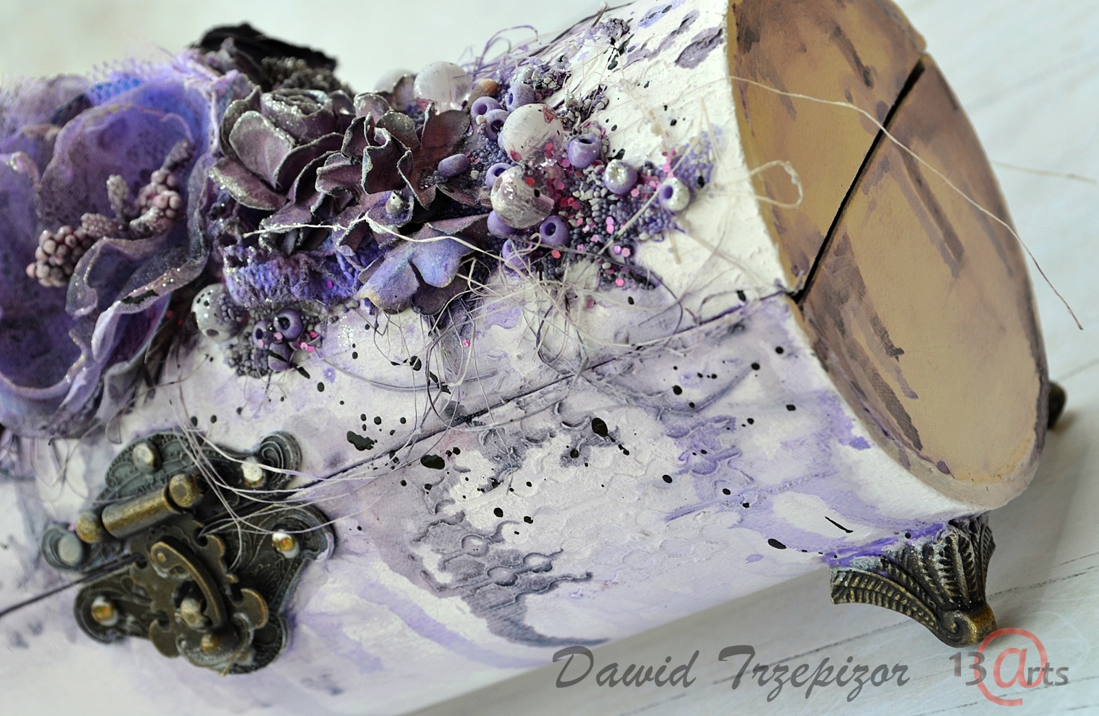 13 arts: Violet box by Dawid