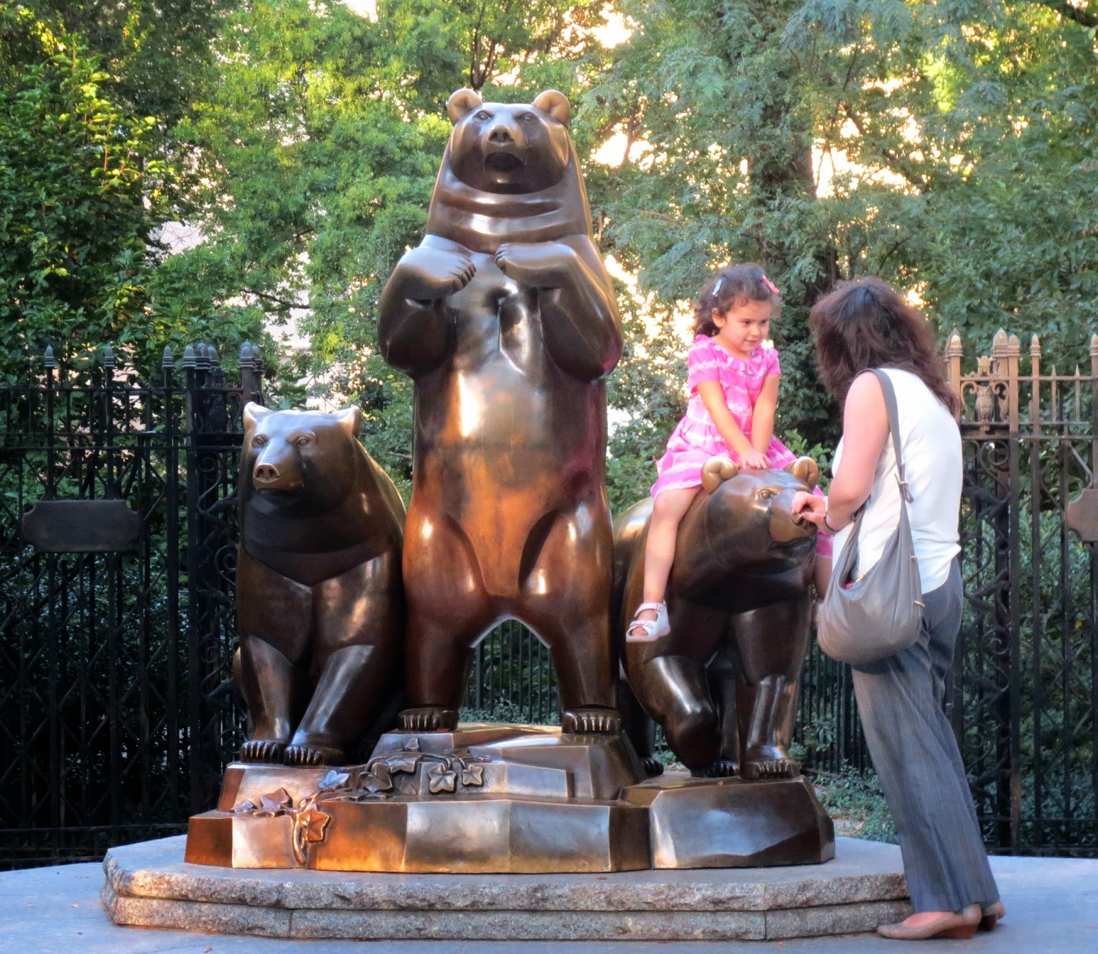 Big Apple Secrets: The story of the Three Bears