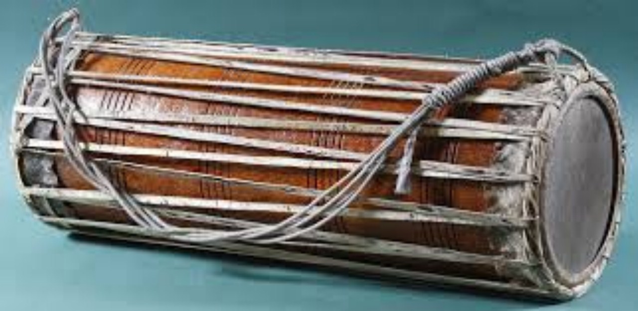 බෙරය - හිරු - සඳු