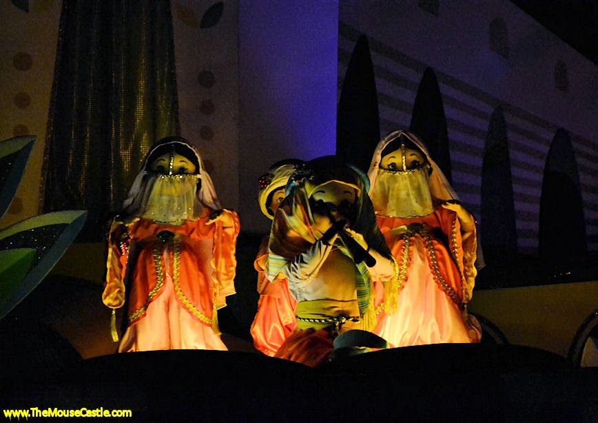 Disney News and Interviews From The Mouse Castle: Christmas at Disneyland