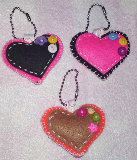 Reena Craft: FELT KEYCHAINS