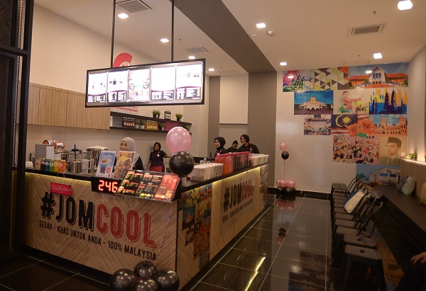 CoolBlog Membuka Cawangan Terbesar Dan Lebih Menarik Di Melawati Mall ...