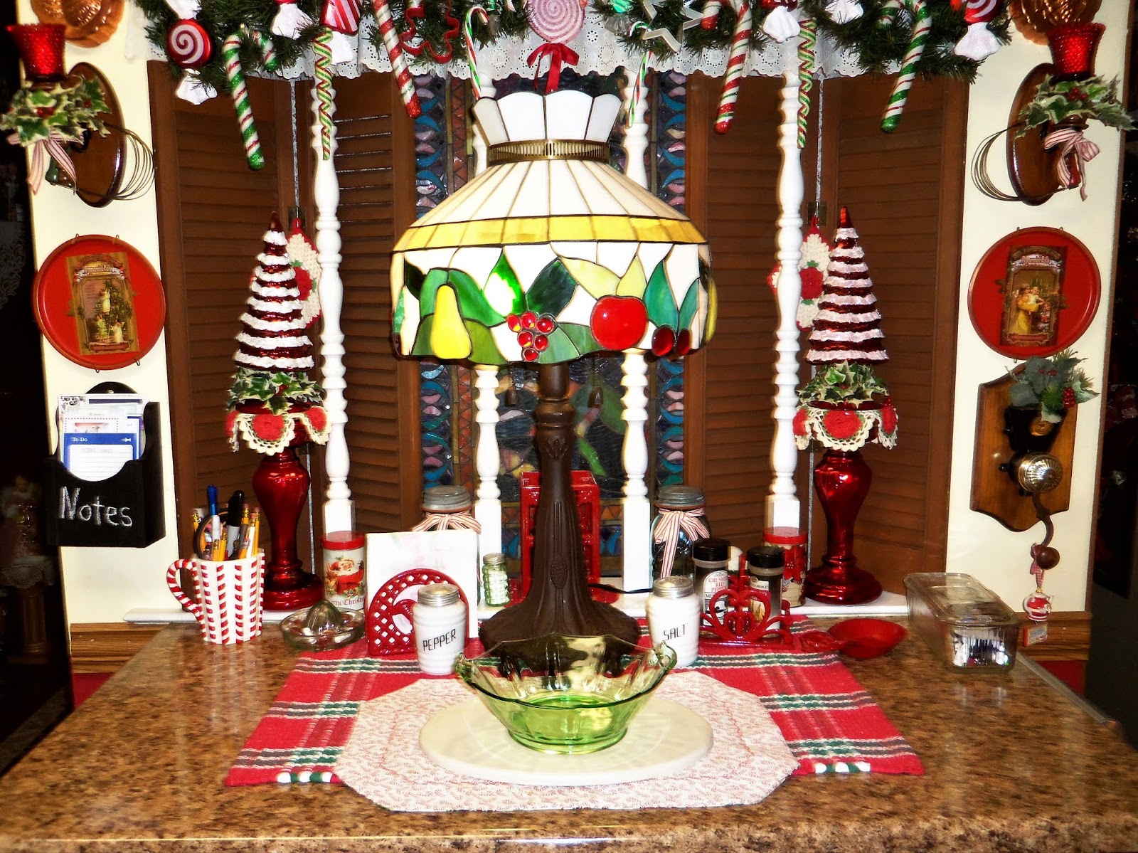 A DEBBIE-DABBLE CHRISTMAS: Gingerbread and Candy Christmas Kitchen ...