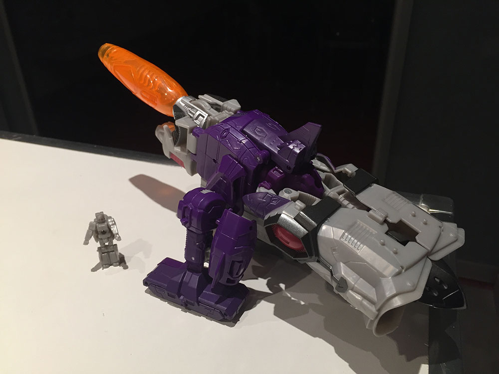 Transformers: Megatron Combiner Wars, Galvatron Titans Return e... un ...
