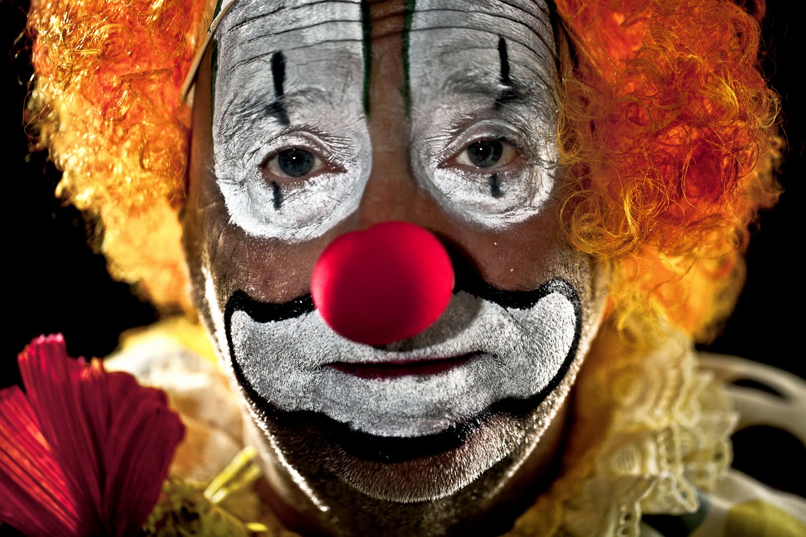 Clowning Around Producing: Actor Bill Thomas Speaks about Being a Clown