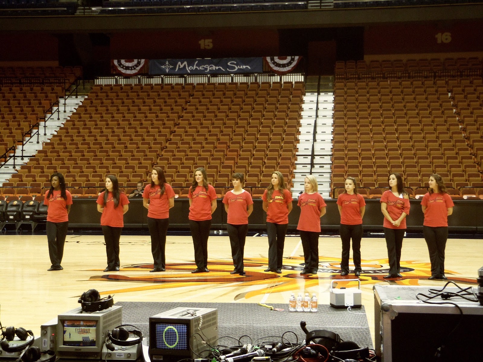 Little Martian Girl: Solar Power Dance Clinic