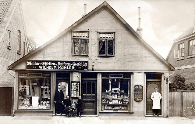 Interesting Photographs Capture People Standing in Front of Stores Over ...