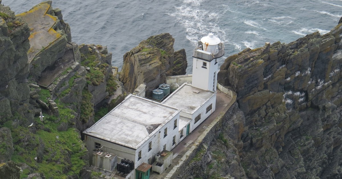 Pete's Irish Lighthouses: Skellig Michael Low Light