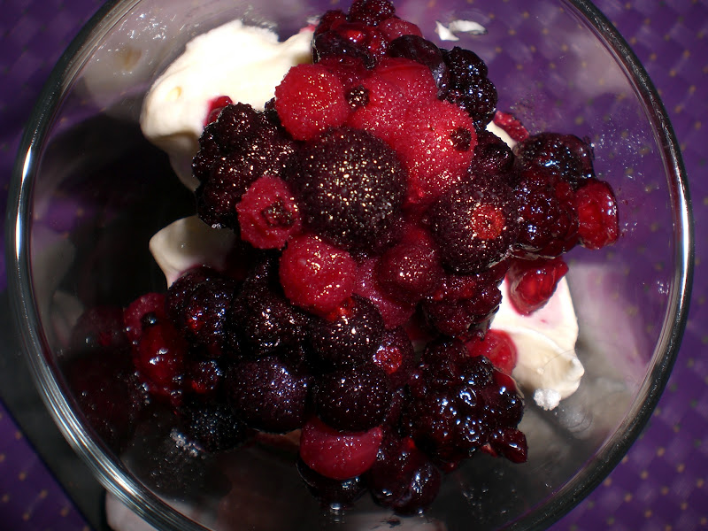 Down the Rabbit Hole: Verrines aux fruits rouges, au mascarpone et aux ...