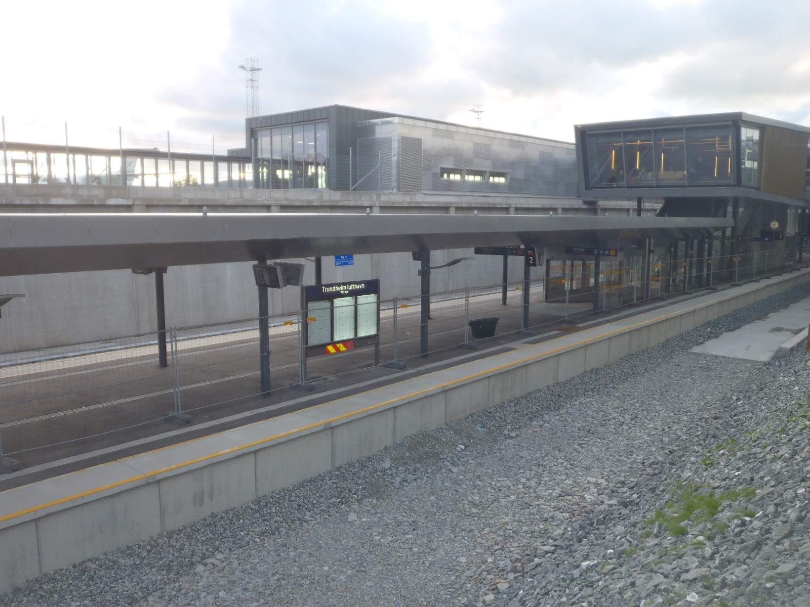 Namsosbloggen: Trondheim Lufthavn, Værnes - 29.07.2017