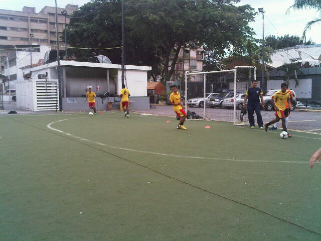 Guatire Fútbol Club: Entrenamiento cancha El Bosque