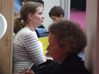 Riflessioni rosa cipria: Facce da Fiera. (Bruxelles)