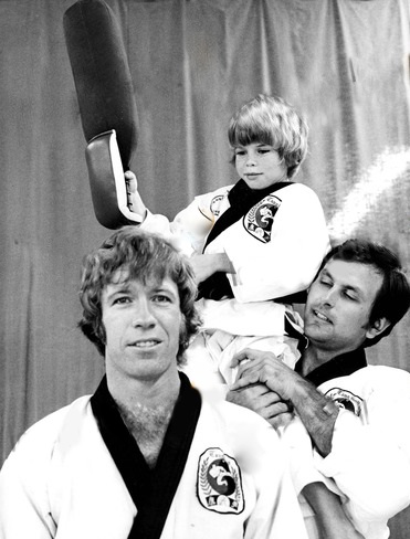 Por onde anda? Phillip Paley, o Cha-Ka de O Elo Perdido ~ Memórias ...