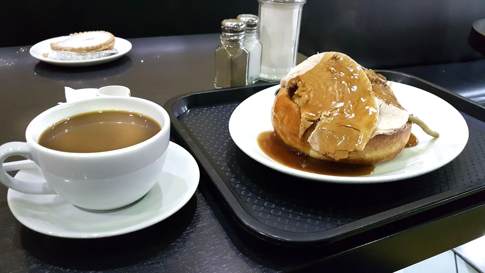 Porsche-noir: Freeport Talke, Stoke-on-Trent