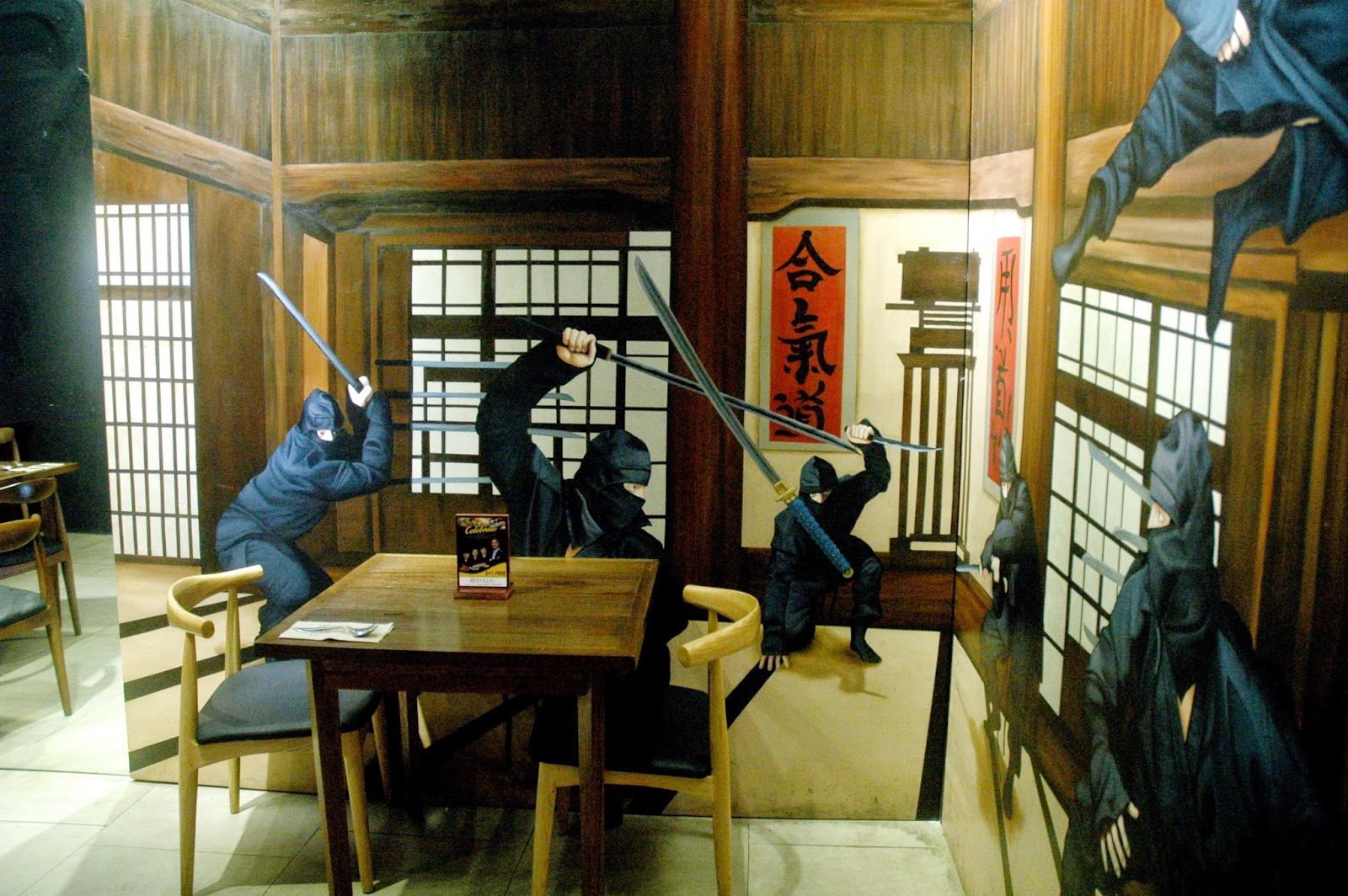 DUDE FOR FOOD: Buffet Attack Mode at Banzai!