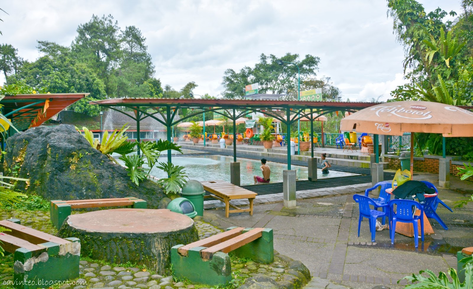 Entree Kibbles: Sari Ater Hot Spring Park aka Ciater Hot Spring ...