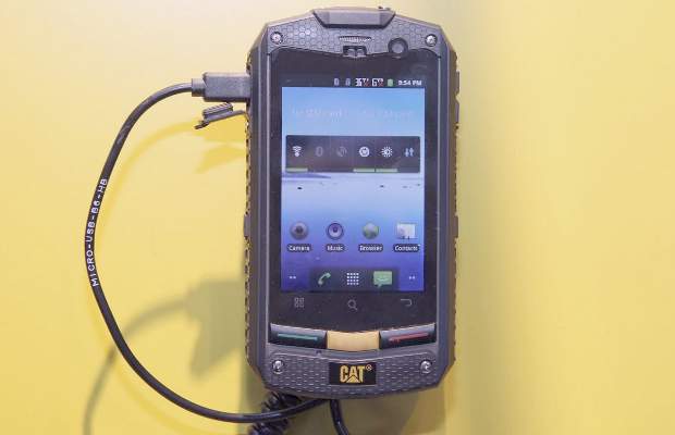 Caterpillar CAT B10 Android Smartphone Launched