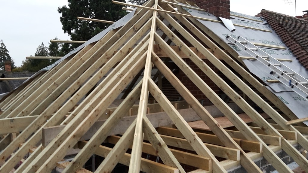 An English Homestead: Extension Progress - Roof On