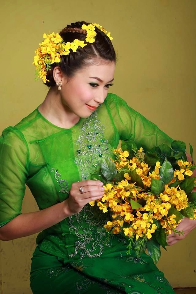 Khaing Thazin Yuwar | Myanmar Famous Models