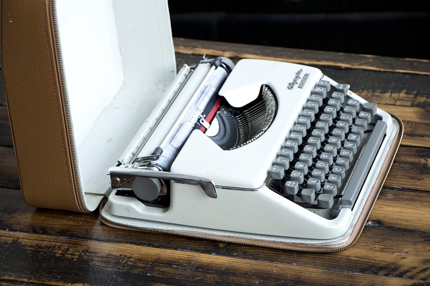 Chi Chi Dee Handmade: Typewriter Love