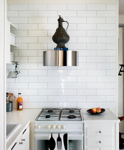 studio karin: VIT GRÅ ELLER SVART FOG TILL VITT KAKEL