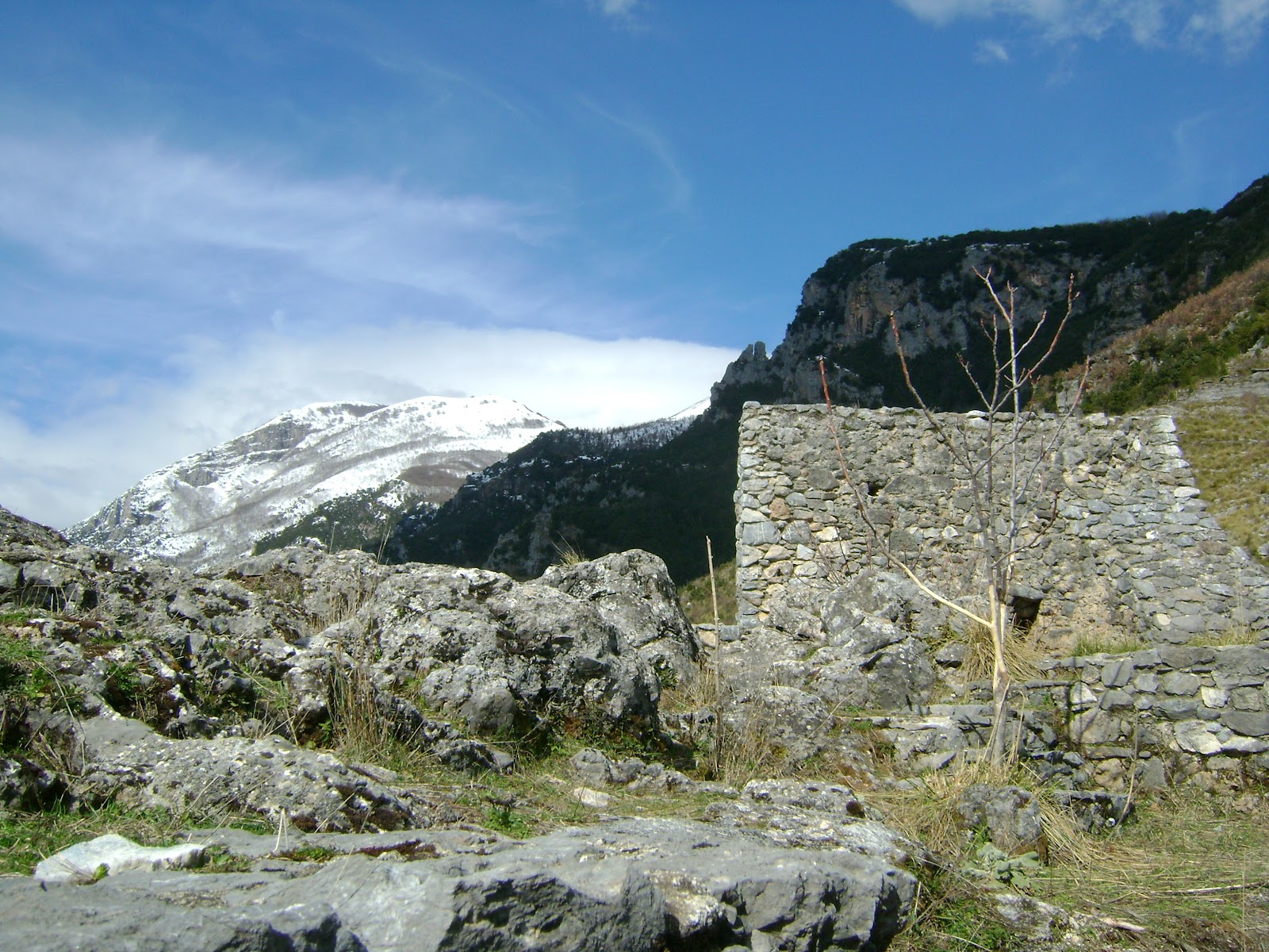 MARTUS EDITORE: IL CASTELLO DELLA ROCCA DI SAN SOSTI (Αγ. Σώζοντος ...