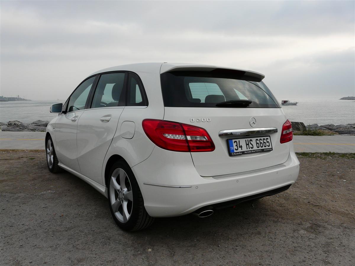 Agamemnon: Mercedes-Benz B200 BlueEFFICIENCY