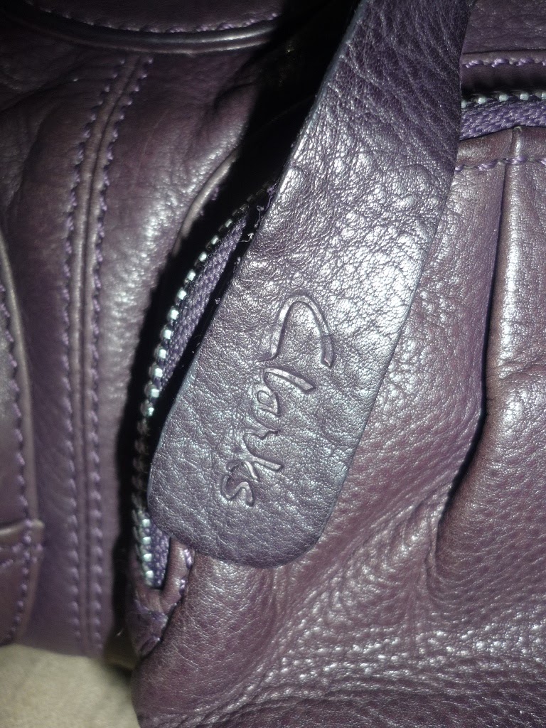 YUS BRANDED BAG: authentic clarks leather handbag 6