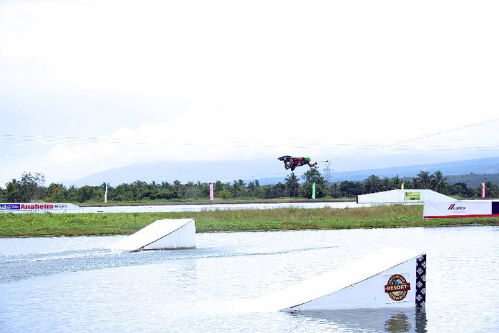 Make It Davao: Deca Wakeboard Park