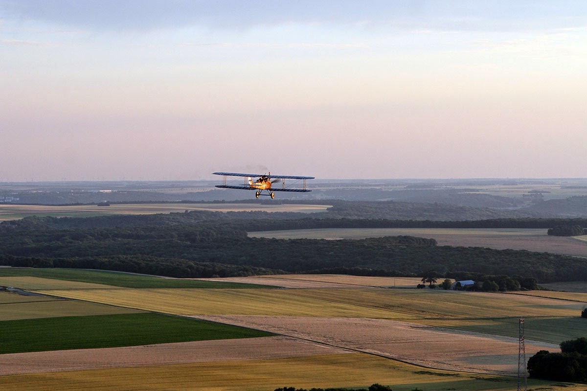 LVG C.VI dans les airs / LVG C.VI in the air | Memorial Flight News