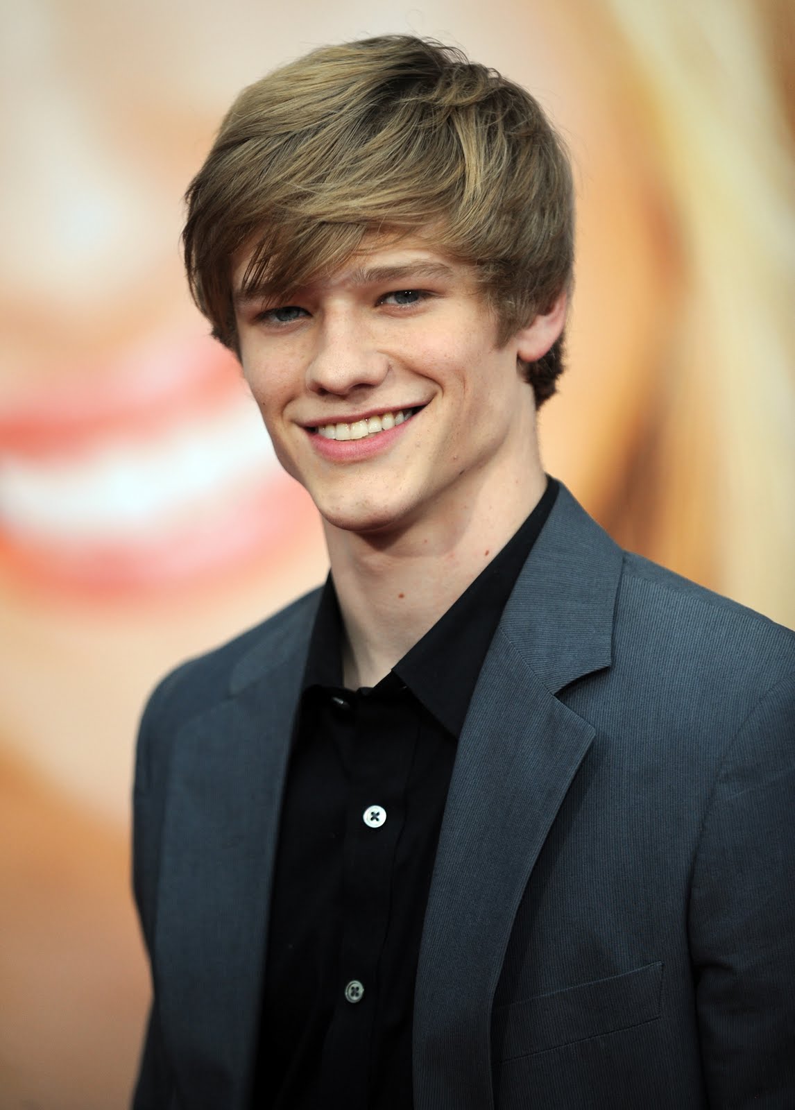 Lucas Till American Actor | Lucas Daniel Till Biography Hollywood Celebrity