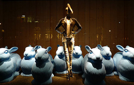 The Presurfer: Cracking Art Group Colors Our World