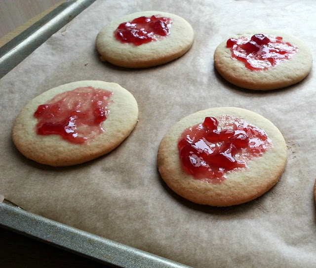My sugar coated life...: Jammy Biscuits with Duerrs Jam