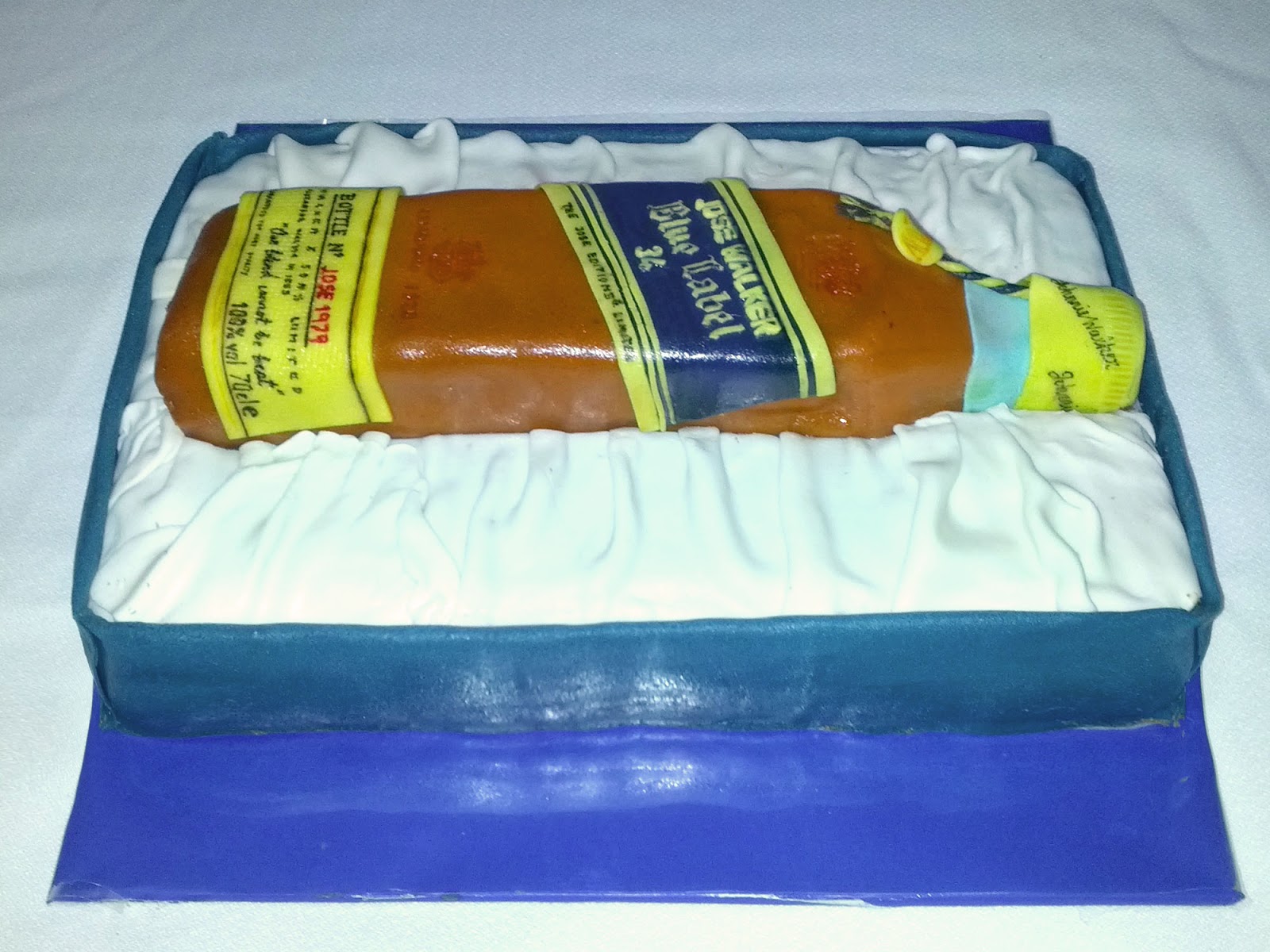 Dulces Con Fondant: Tarta Johnnie Walker Blue Label