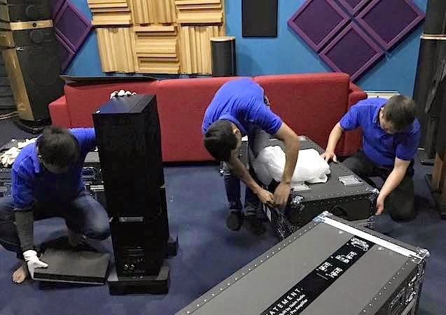 Naim Statement amplifier galore – M & S | Ultimate High-Fidelity