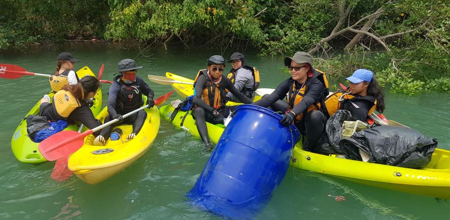 Celebrating Singapore Shores!: 15 Sep (Sat): Clean-Up on Kayak