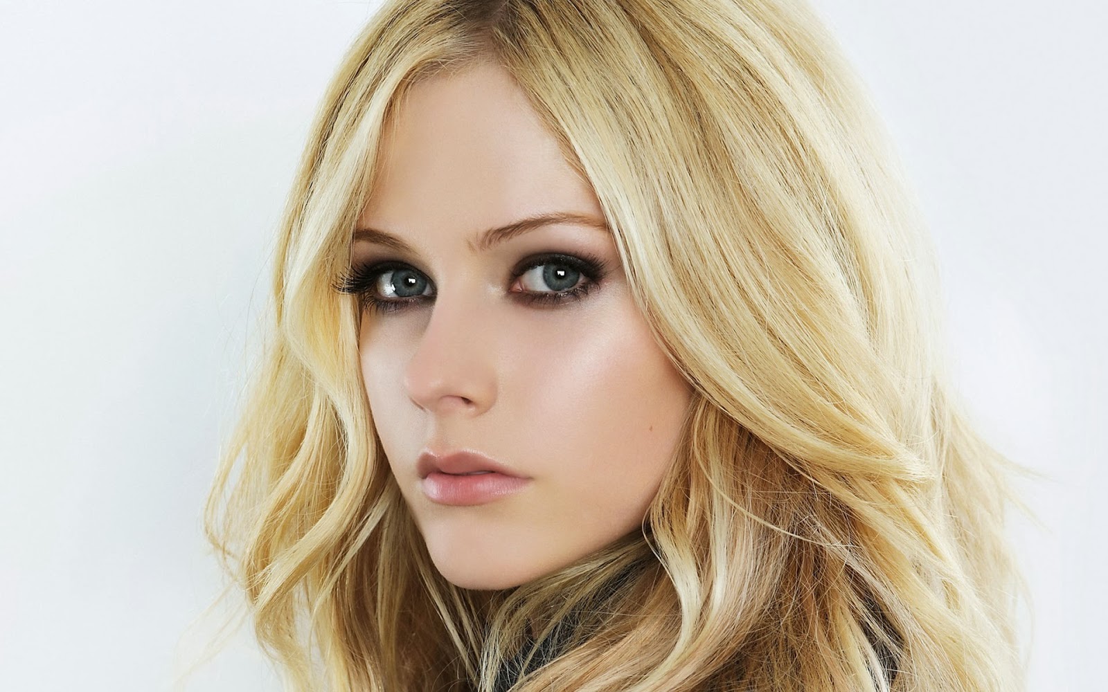 Avril Lavigne HD Wallpapers Free Download ~ Unique Wallpapers