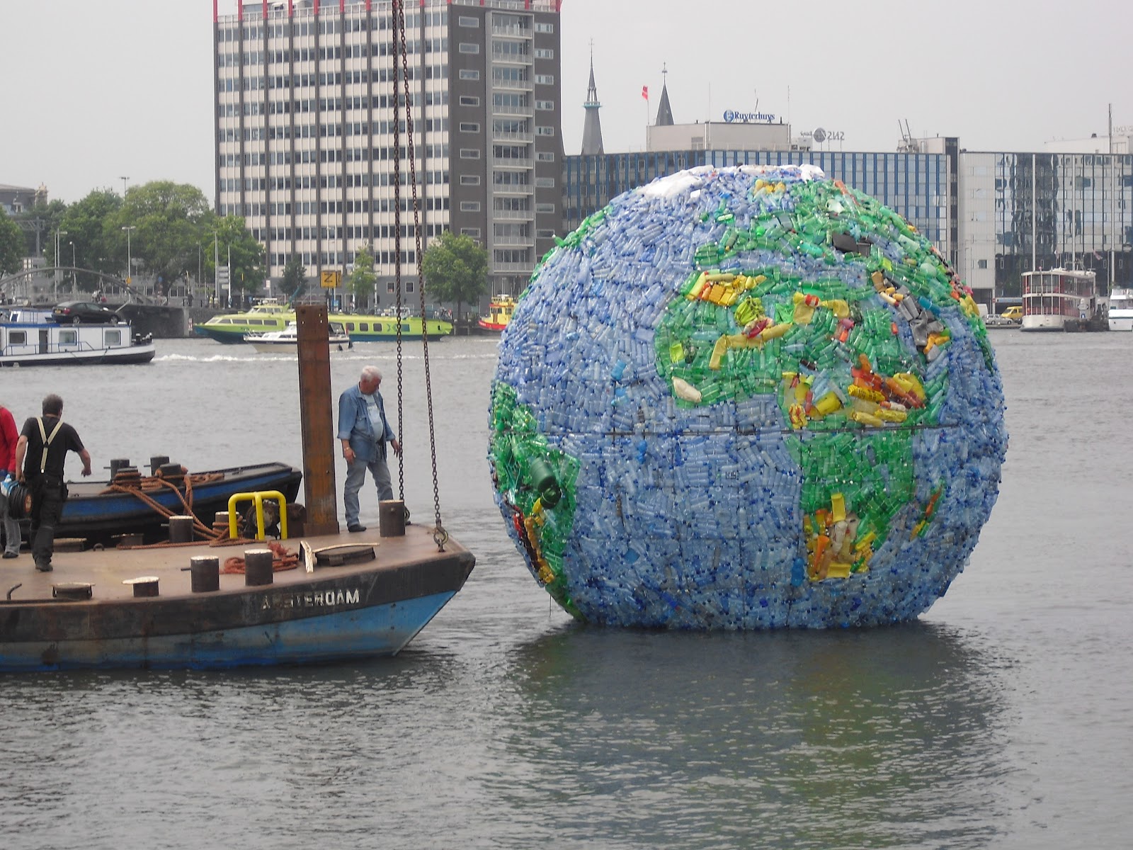 When In Amsterdam...: Amsterdam's World of Litter, Trash and Rubbish