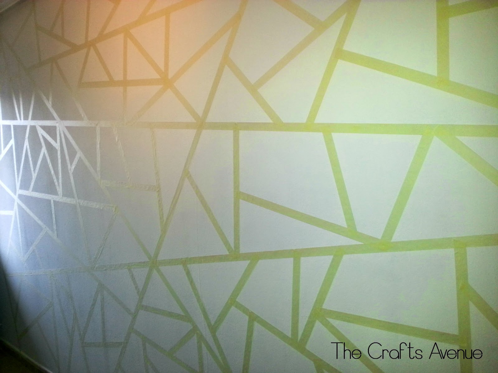 The crafts avenue: DIY Pared a triangulos!!
