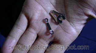 cara memasang kancing kait atau kancing hak yang di jahit pada ban ...