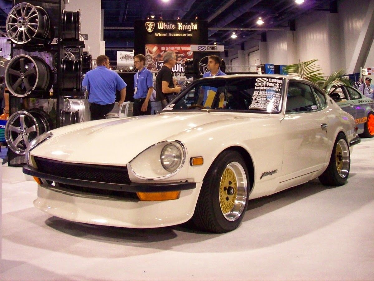 10k: SEMA Booth Survivor: 1971 Datsun 240Z - DailyTurismo