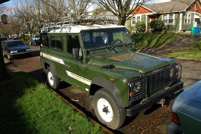 OLD PARKED CARS.: 1987 Land Rover One Ten Wagon.