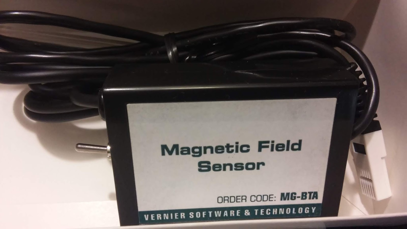 Physics is supposed to be fun!: Vernier Magnetic Field Sensor MG-BTA ...