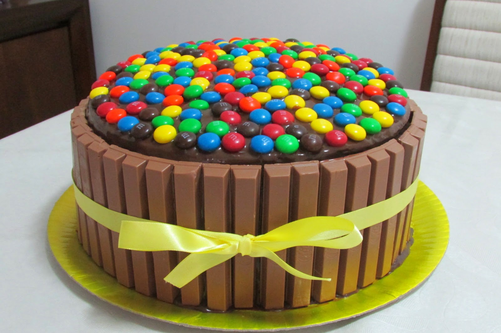Brownies Renata: Bolo de Chocolate com Kit Kat - Setembro/2014
