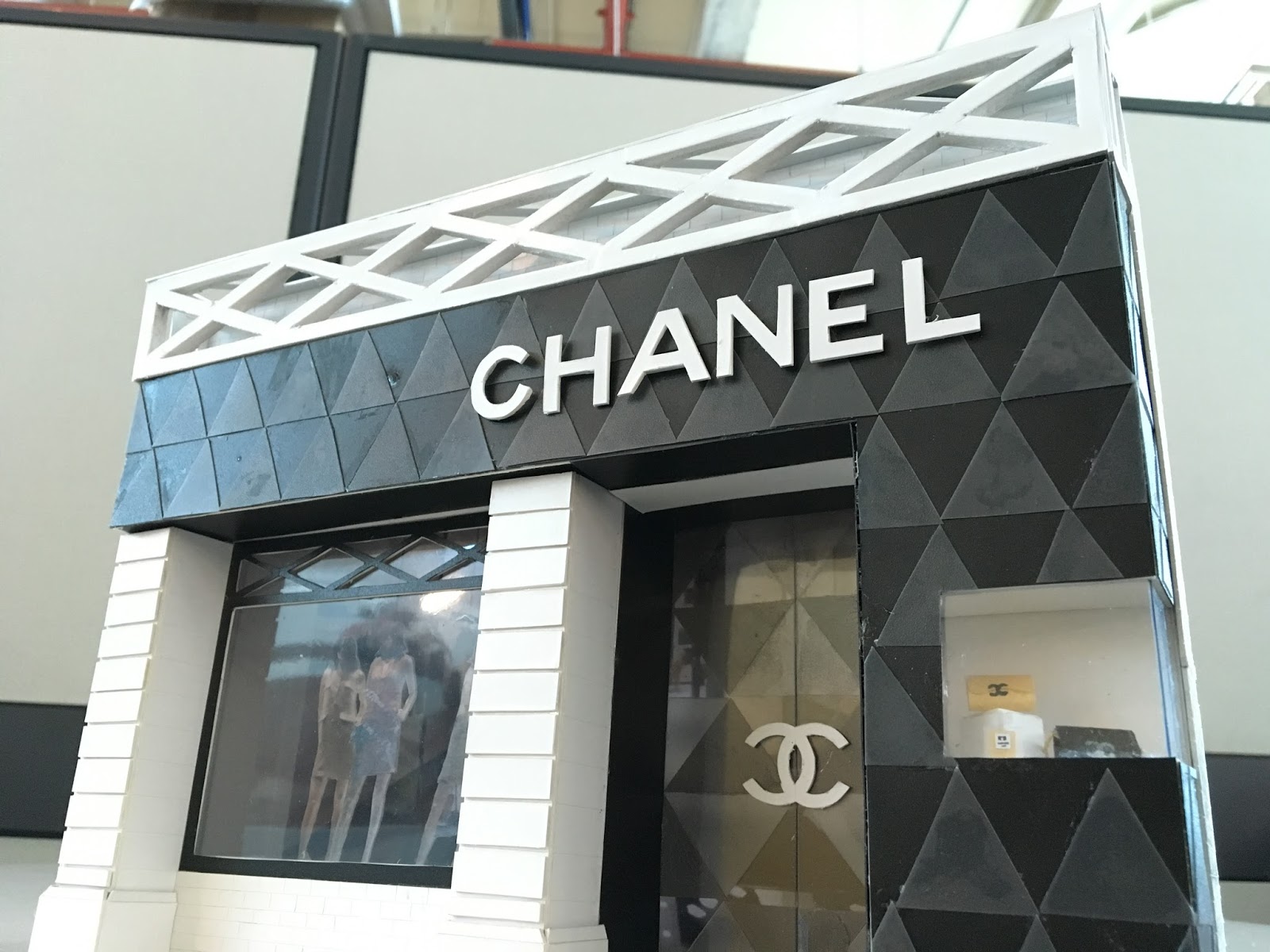 Facade Design - Chanel | SHERM