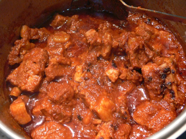 The Brown Sahib and I: Pork Vindaloo - hot, spicy and fabulously tasty