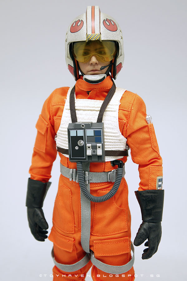 toyhaven: Sideshow Collectibles "Star Wars" 1:6 scale Luke Skywalker ...