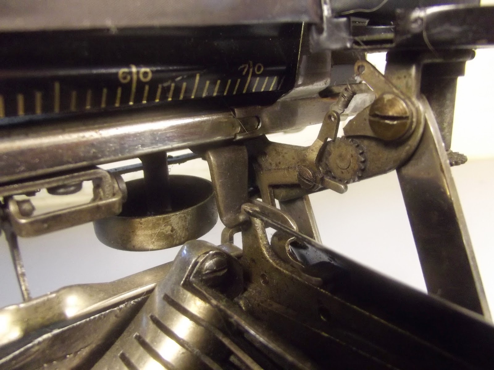 oz.Typewriter: Anatomy of a Fox No 1 Portable Typewriter