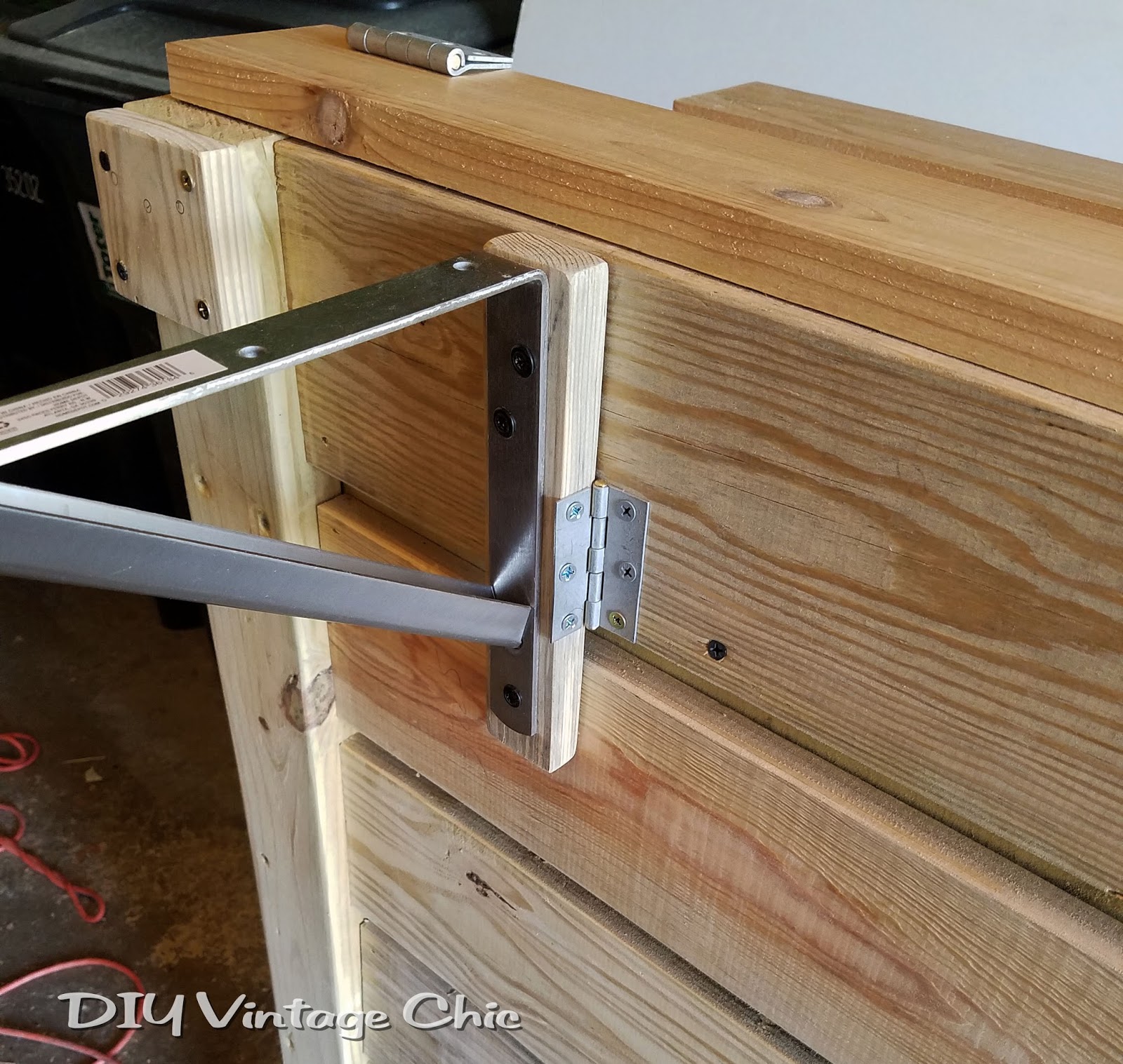 DIY Mobile Outdoor Bar