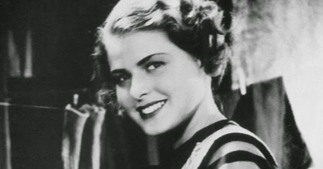 Portraits of 10 Beautiful Classic Hollywood Stars Before They Were ...